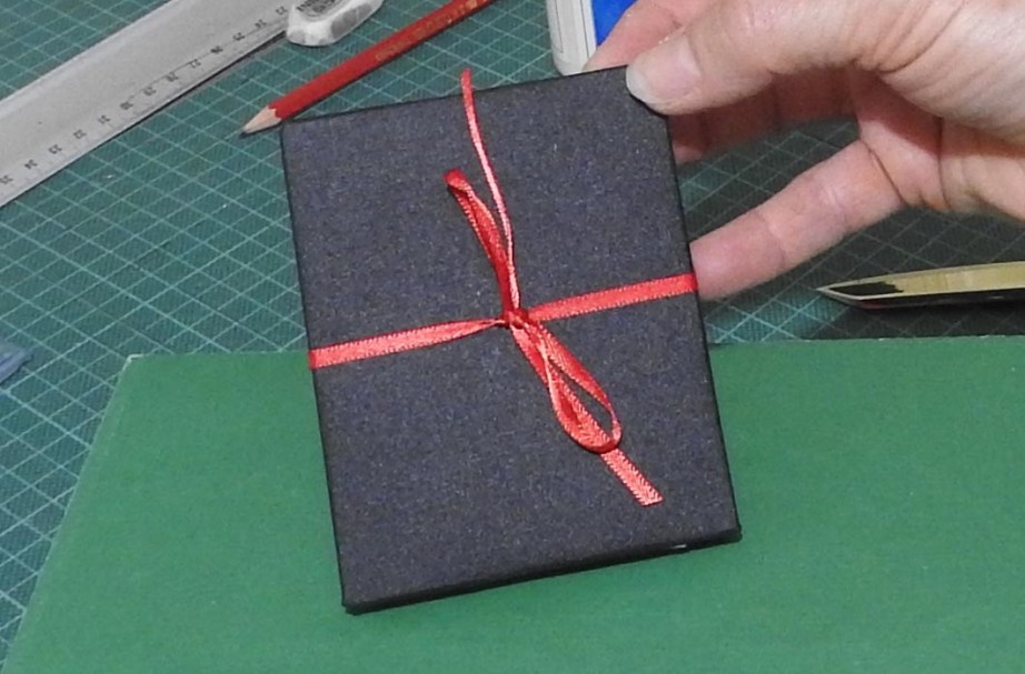 How to make a concertina sketchbook. – Lindy Whitton Studio